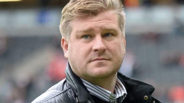 Karl Robinson: MK Dons to discuss future after loss to Southend - BBC Sport