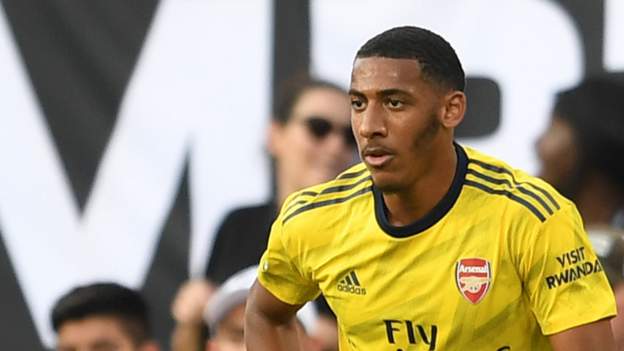 Dominic Thompson: Brentford sign young Arsenal defender - BBC Sport
