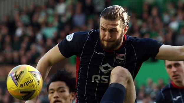 Alex Iacovitti: Port Vale sign former Ross County defender - BBC Sport