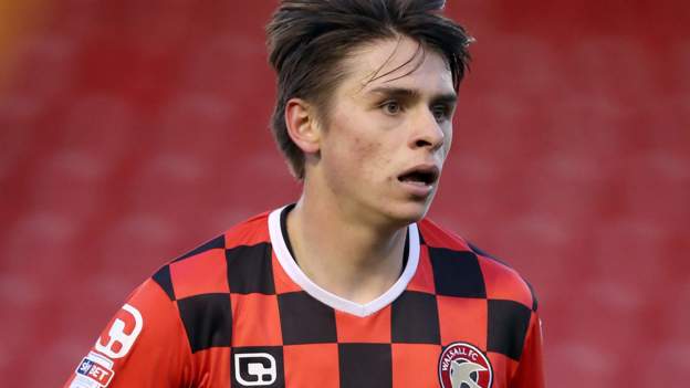 George Dobson: Walsall re-sign ex-West Ham midfielder from Sparta ...