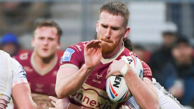 Rowan Milnes: Hull KR half-back out with broken hand for about six ...