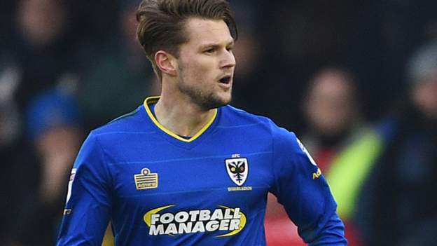 Jake Reeves: Bradford City sign AFC Wimbledon midfielder for ...