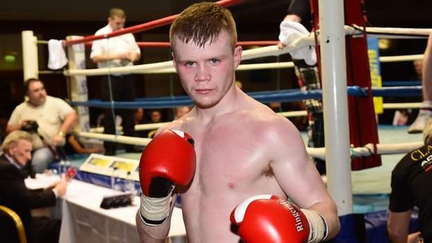 Charlie Flynn: Scottish boxer wants to make debut TV fight - BBC Sport