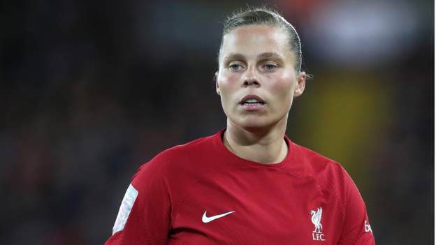 Gilly Flaherty: England and Liverpool defender announces retirement ...