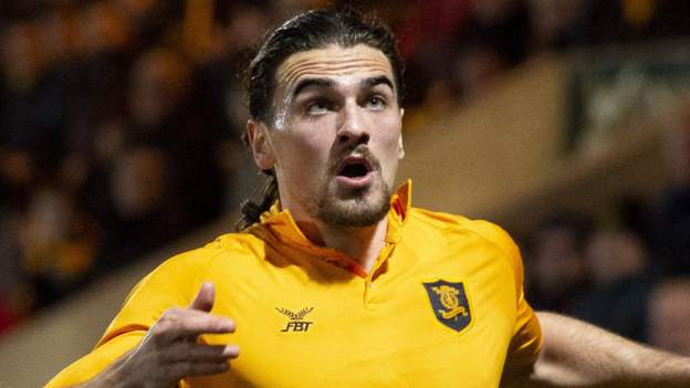 Livingston sign defender Ciaron Brown on loan from Cardiff City - BBC Sport