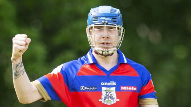 Shinty: Kingussie & Oban Camanachd enjoy 13-0 wins - BBC Sport