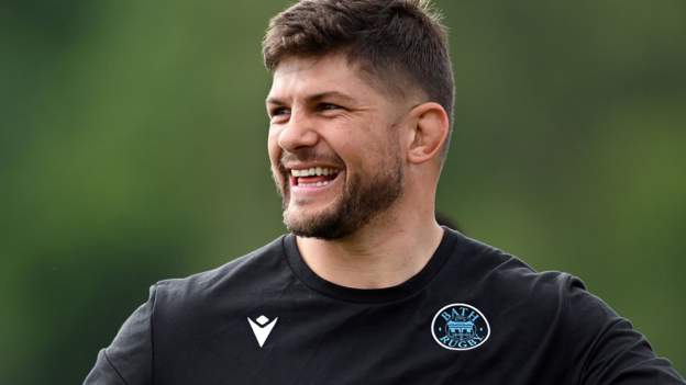 Mike Williams: Exeter Chiefs sign forward from Bath - BBC Sport