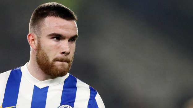 Aaron Connolly: Hull City sign Brighton forward on loan - BBC Sport