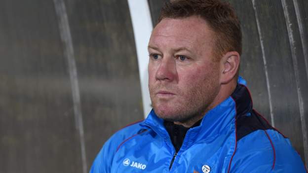 Steve Watson: Gateshead manager signs new contract on despite reduced ...