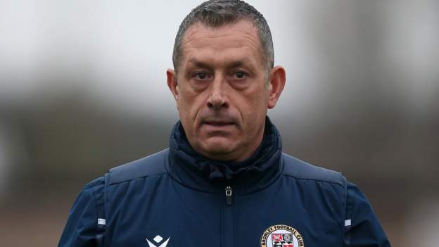 Neil Smith: Bromley sack manager after five years in charge - BBC Sport