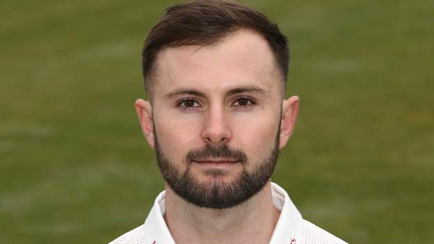 County Championship: Gareth Harte century revives Durham hopes - BBC Sport