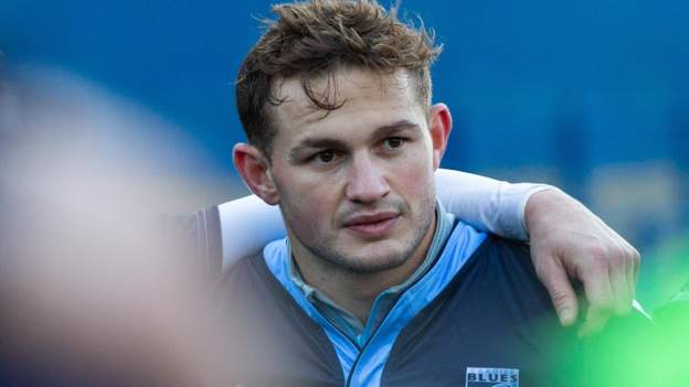 Hallam Amos: Blues and Wales back to miss start of Six Nations - BBC Sport
