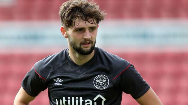 Joe Adams, Jake Eastwood & Joe Bunney: Grimsby Town sign duo on loan as ...