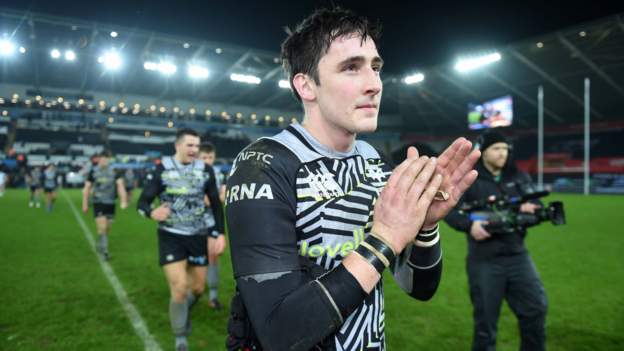 Ospreys Rugby: Sam Davies uses Wales hurt as motivation - BBC Sport