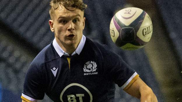 Darcy Graham: Scotland wing signs new Edinburgh contract - BBC Sport