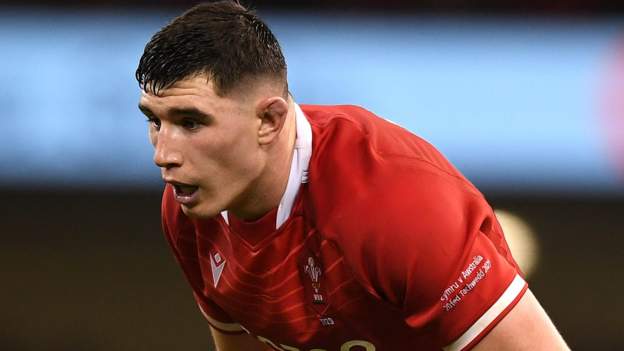 Six Nations 2022: Versatile Wales forward Seb Davies prepares for ...