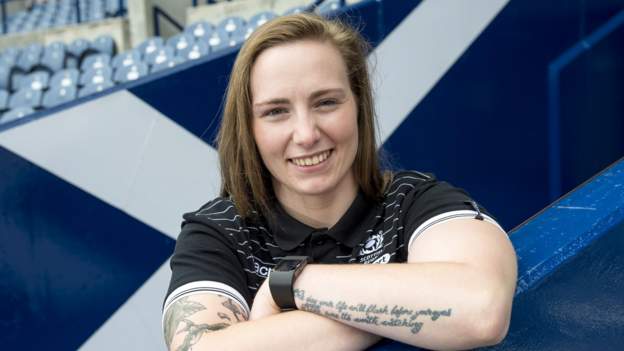 Jade Konkel: First Scottish woman signs pro rugby deal - BBC Sport