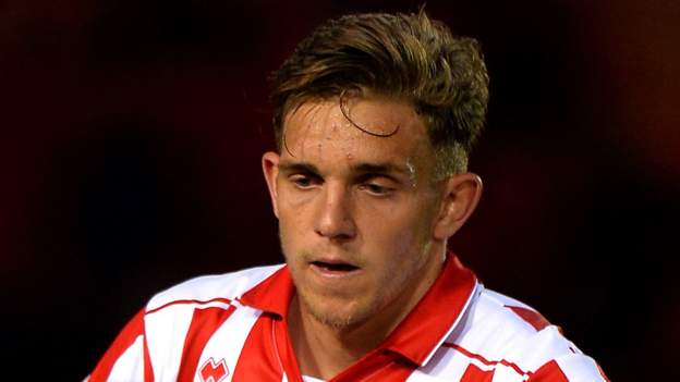 Callum Howe: Lincoln City defender agrees 12-month contract extension ...