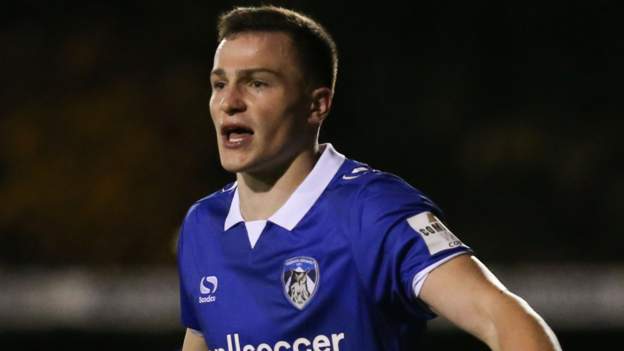George Edmundson: Rangers sign defender from Oldham - BBC Sport