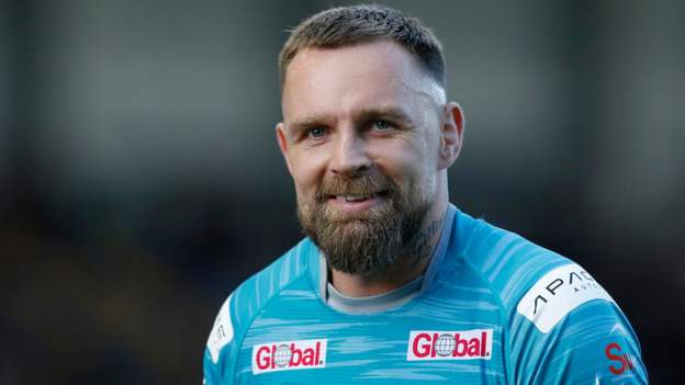 Blake Austin: Castleford Tigers loan half-back from Leeds Rhinos for ...