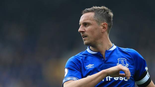 Phil Jagielka: Everton captain to leave club after 12 years - BBC Sport