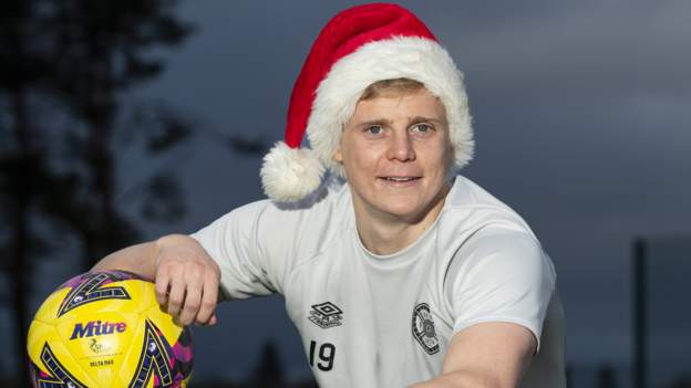 Alex Cochrane wants Hearts to aim higher than third place - BBC Sport