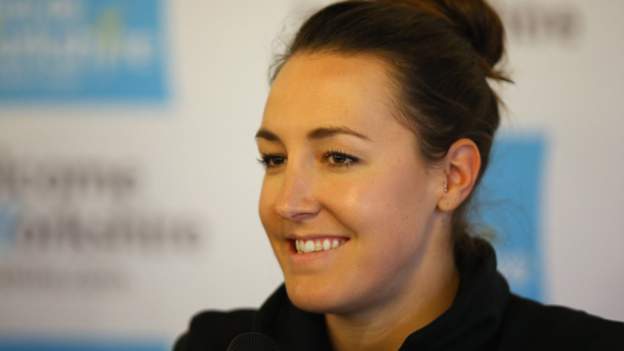 Dani Rowe: Olympic track cycling champion commits future to Wales - BBC ...