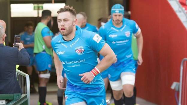 Ross Adair: Jersey Reds back returns to Championship club - BBC Sport