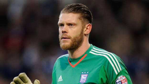 Dean Gerken: Ipswich Town goalkeeper injures shoulder - BBC Sport