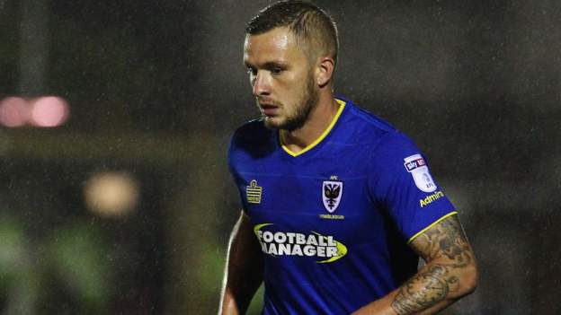 Dean Parrett: AFC Wimbledon midfielder suffers groin injury - BBC Sport