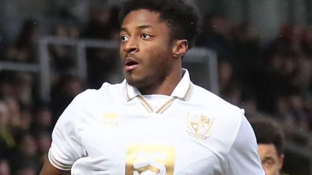 Devante Rodney: Rochdale sign Walsall striker on two-year deal - BBC Sport