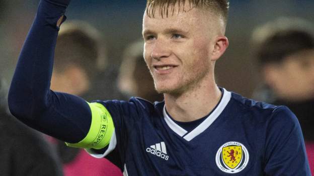 Bayern Munich: Liam Morrison gets first Scotland Under-21 call - BBC Sport