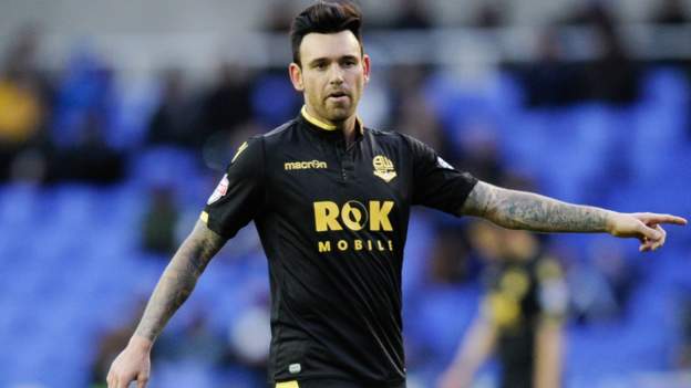 Bolton Wanderers: Mark Davies and Zach Clough set to leave - BBC Sport