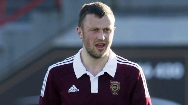 Kilmarnock bring in Dale Carrick and Stuart Findlay - BBC Sport