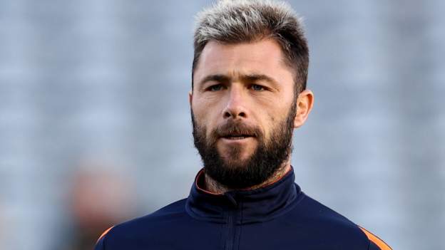 Charlie Austin: Swindon re-sign ex-Burnley, QPR, Southampton & West ...