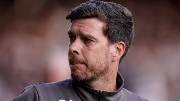 Darrell Clarke: Port Vale manager signs new five-year contract - BBC Sport
