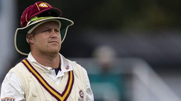 Richard Levi: Northamptonshire batsman extends contract - BBC Sport