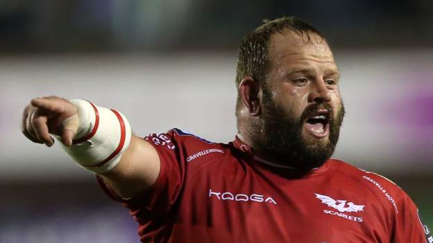 Merthyr RFC make offers to Joe Bearman and Pete Edwards - BBC Sport