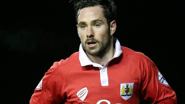 Greg Cunningham: Preston North End sign Bristol City defender - BBC Sport
