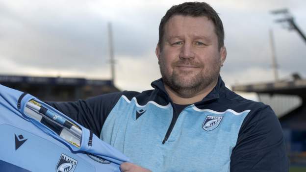 Dai Young: Director of rugby signs 'long-term' Cardiff Blues deal - BBC ...