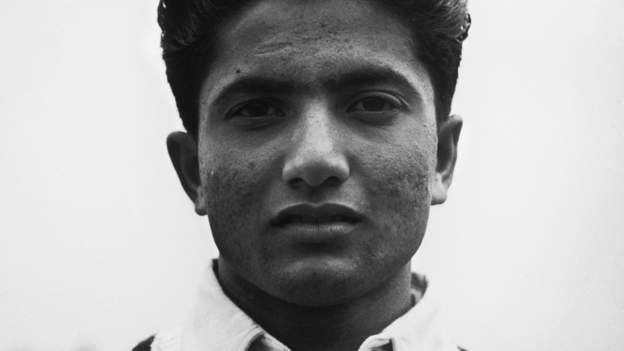Hanif Mohammad: Record-breaking former Pakistan batsman dies aged 81 ...