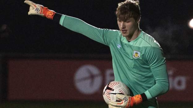 Lewis Thomas: Harrogate Town sign goalkeeper after Burnley release ...