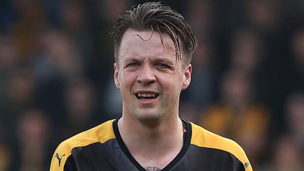 Josh Coulson: Cambridge United defender signs new contract - BBC Sport