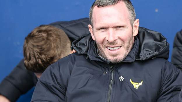 Oxford United: Michael Appleton will stay despite success - Darryl ...