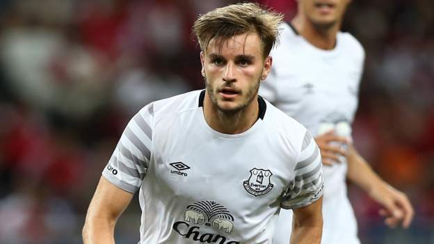 Luke Garbutt: Fulham sign Everton defender on loan - BBC Sport