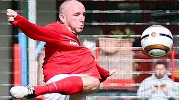 Luke Watson: Jersey Bulls sign former island captain - BBC Sport