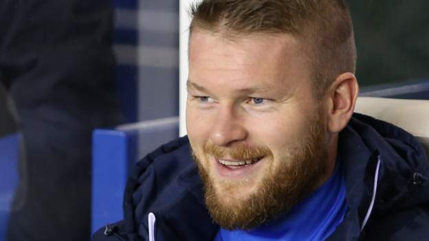 Aron Gunnarsson: Iceland midfielder to leave Cardiff City after ...