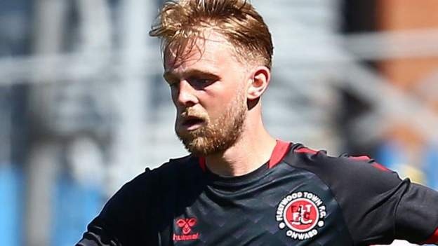 Max Clark: Rochdale sign defender until end of season - BBC Sport