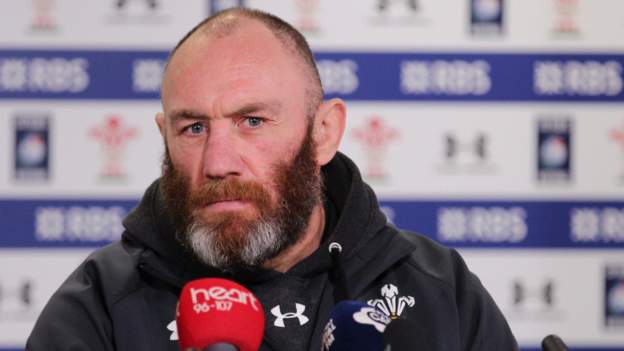 Robin McBryde confirmed as Wales coach for 2017 summer tour - BBC Sport