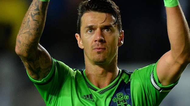 Jose Fonte: Southampton defender signs new three-year contract - BBC Sport